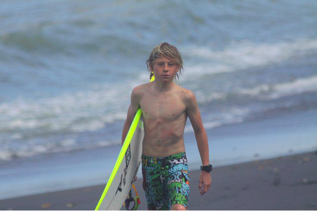 Local rippers – Riley Laing – Joistik Surfboards by Nick Blair